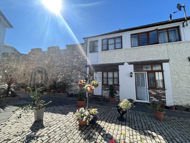 house for rent in St. Lawrence Mews