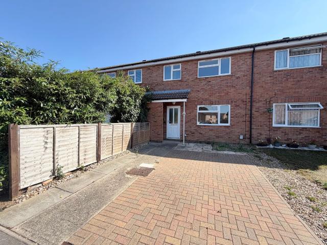 house for rent in St Peters Close, MK45 1EZ