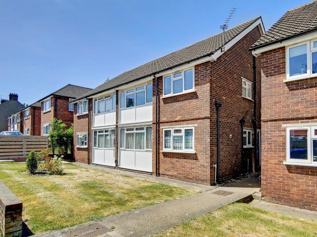 house for rent in St Philips Avenue, Worcester park, Worcester park