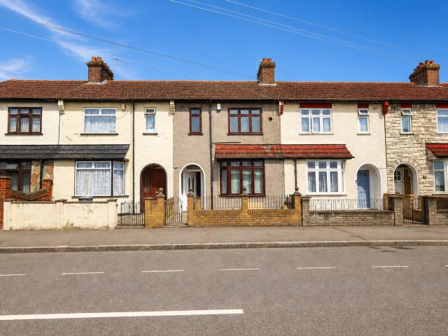 house for rent in Stokes Road, London, E6