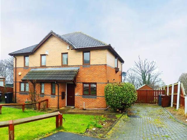 house for rent in Stonecliffe Drive, Leeds, Leeds