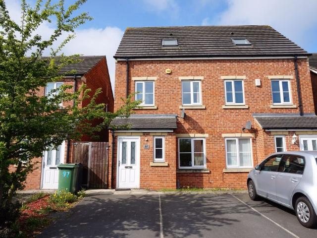 house for rent in Stanks Drive, Leeds, LS14 5NS