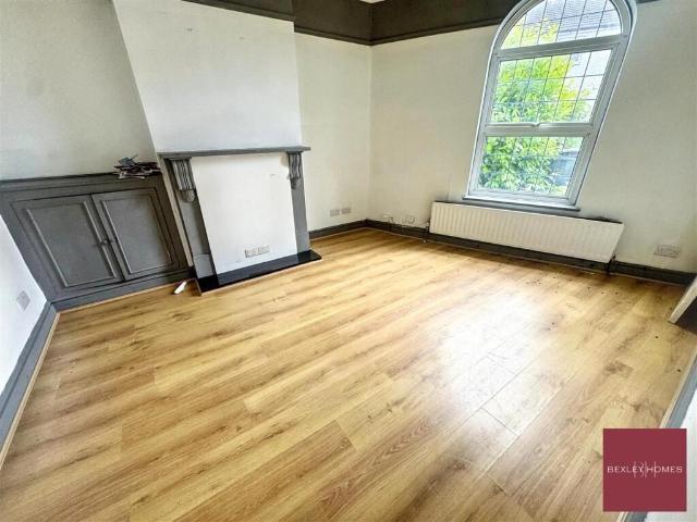 house for rent in Stanhope Road, DA10 0AN