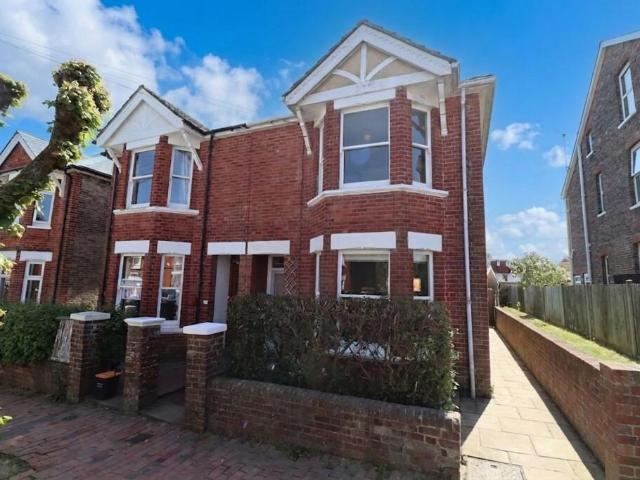 house for rent in Stephens Road, TN4 9JD