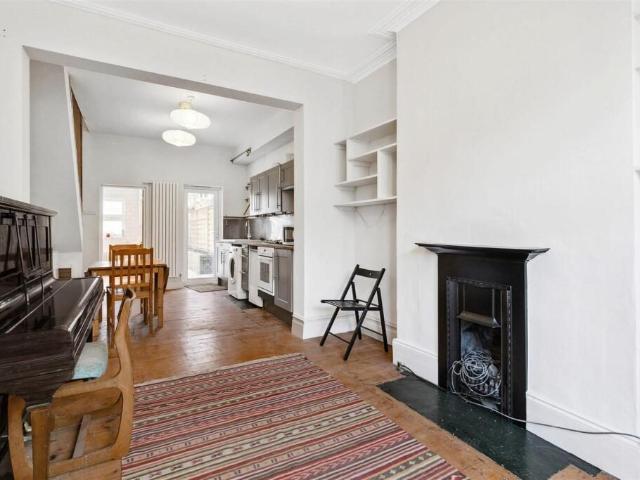 house for rent in Strathleven Road, SW2 5JS