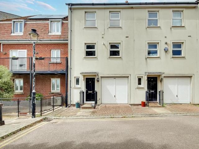 house for rent in Surrey Street, BN17 5DZ