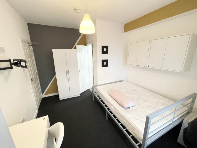 House for rent Room 1, Liverpool Road M30
