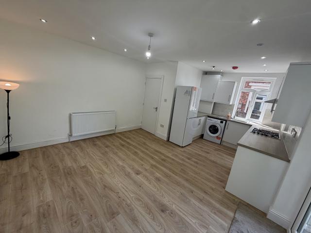 House for rent School Grove, Withington M20