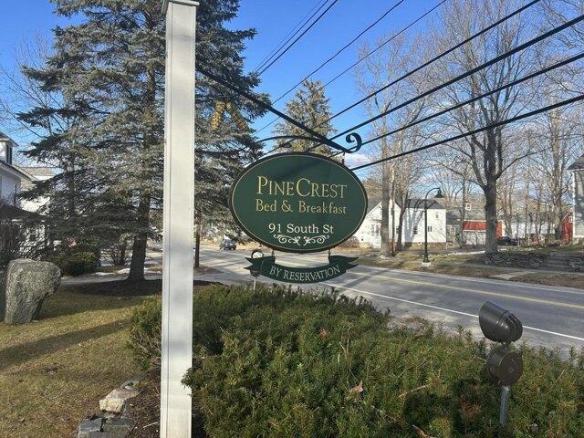 house Gorham ME DLS102635801