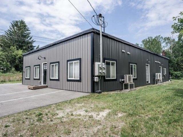 house Hampden ME ES104044113