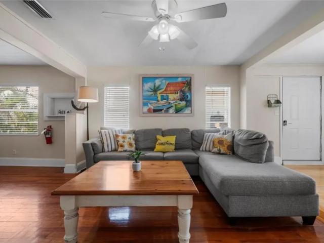 house Holmes Beach FL DS102658844