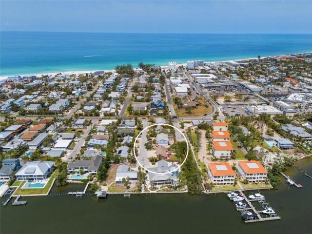 house Holmes Beach FL DS102659136