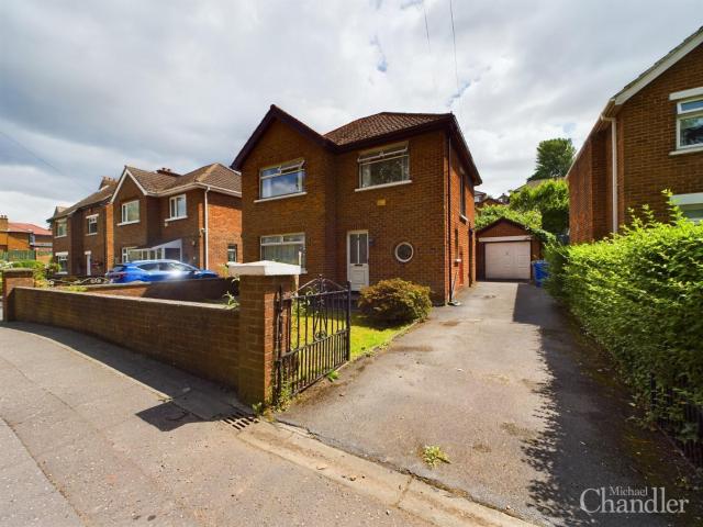 house in 4 Loughview Drive, Belfast, BT6 0NU