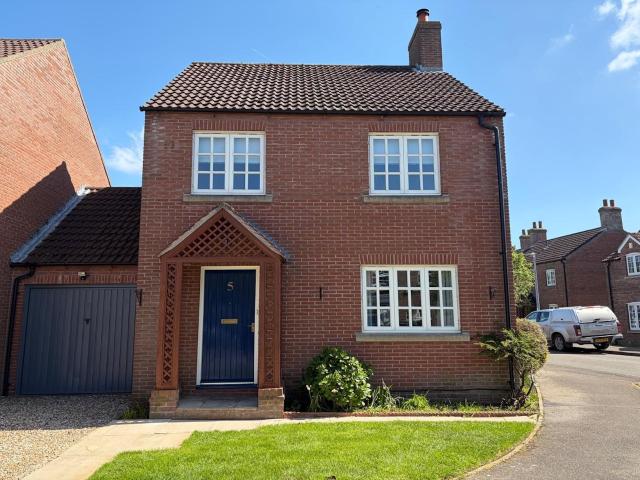 house in 5 Orchard Park, Melbourne, York