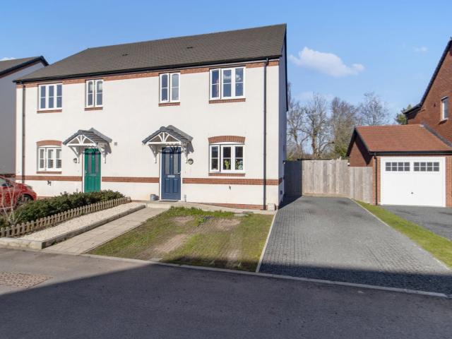 house in 6 St James Close Welland Malvern WR13 6BA