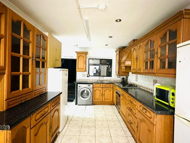 house in 10RO RM5 Rosadale Road | Forest Gate | London | E7 8AT