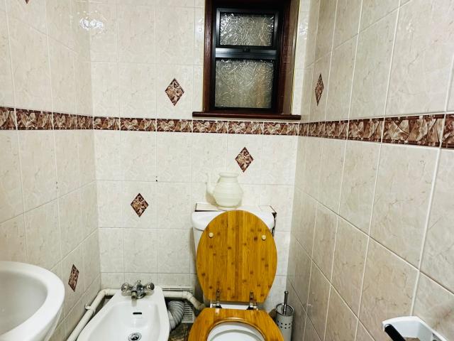 house in 10RO RM6 Rosadale Road | Forest Gate | London | E7 8AT