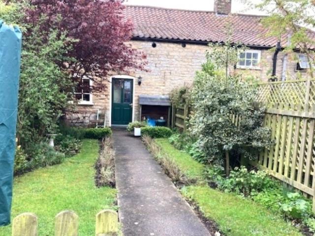 house in 12 The Green, Reepham, Lincoln, LN3 4DH