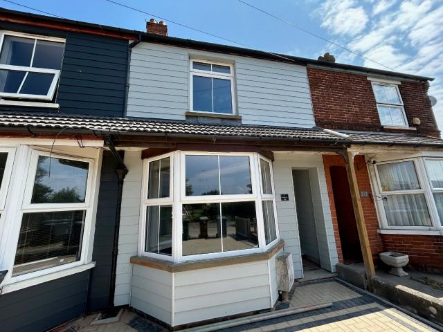 house in 12 Landguard Road, Felixstowe, IP11