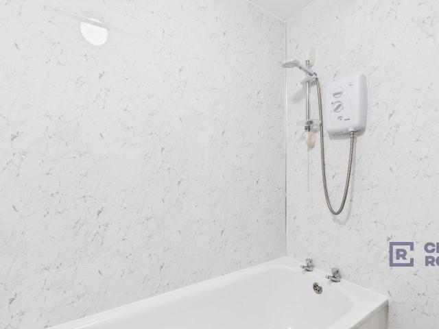 house in 12PO RM3 Porter Road | London | UK | E6 5PN