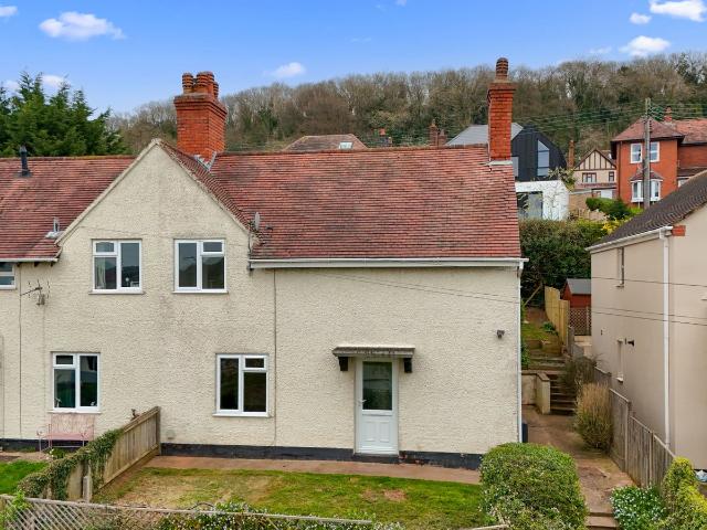 house in 24 Homend Crescent Ledbury HR8 1AL