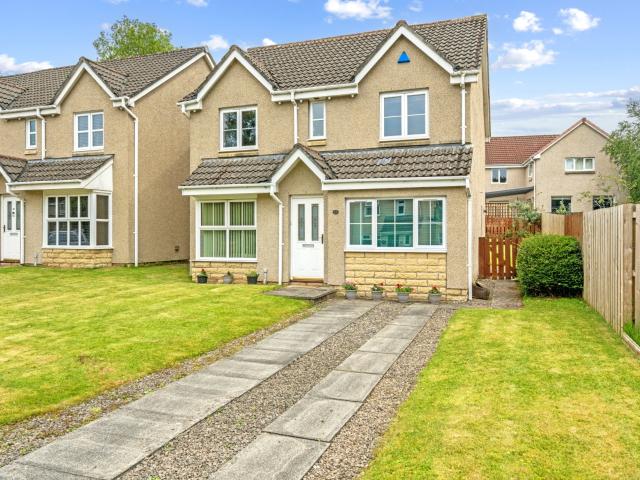 house in 26 Montgomery Crescent, Stirlingshire, Dunblane, FK15 9FB