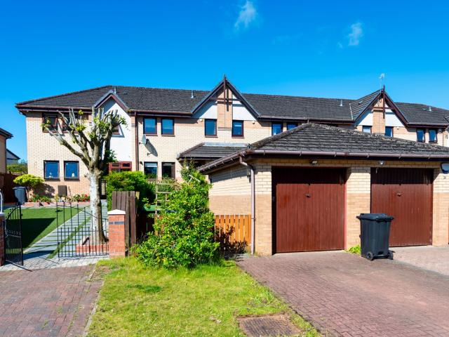 house in 33 Craigbarnet Road, East Dunbartonshire, Milngavie, G62 7RA