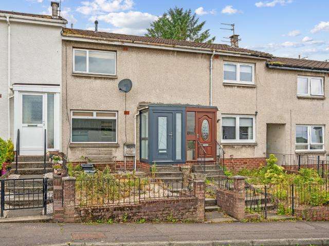 house in 30 Paris Avenue, Denny, FK6 5AD