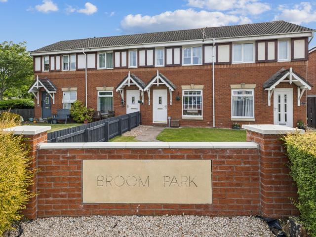 house in 39 Sir William Wallace Court, Larbert, FK5 4GA