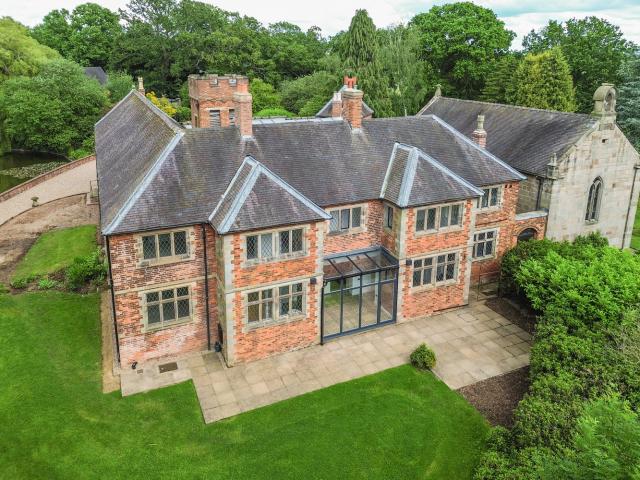 house in The Coach House, Barton Court, Church Broughton
