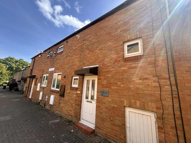 house in The Wharfe MK40