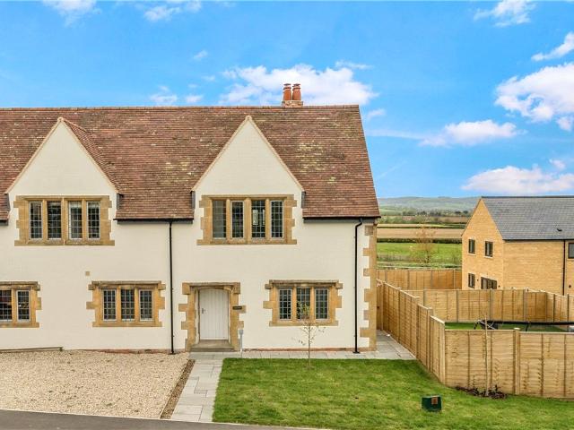 house in Toddington, Cheltenham, Gloucestershire, GL54 5DT