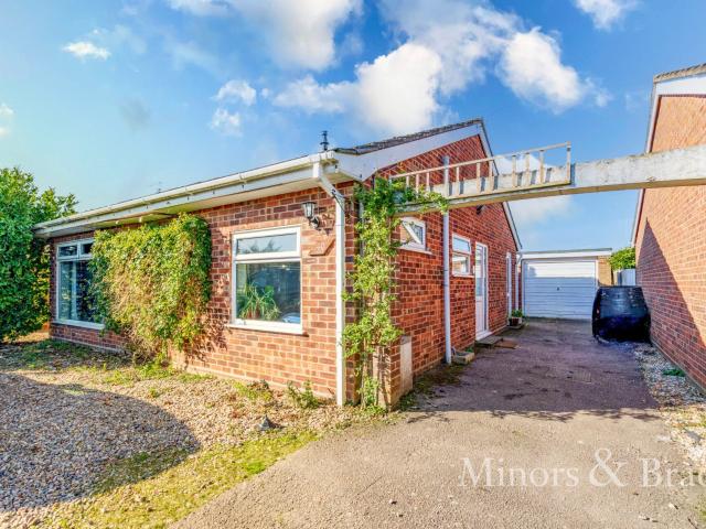 house in Two Saints Close, Hoveton