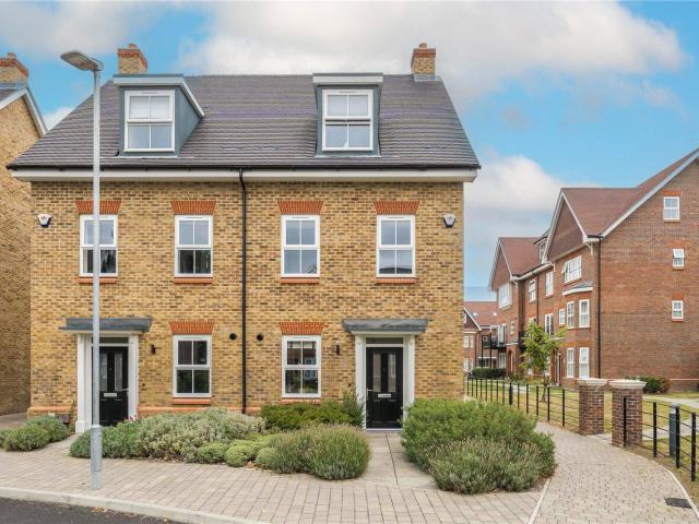 house in Walton On Thames