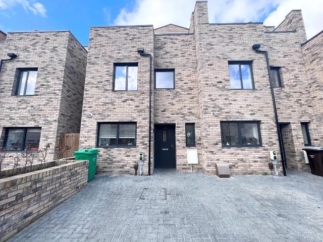 house in Waterside Way, Trent Basin, NG2
