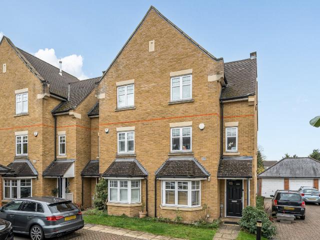 house in WD19 Watford United Kingdom