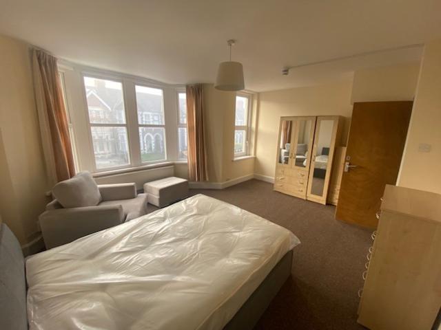 house in Whitchurch Road, Cardiff, CF14