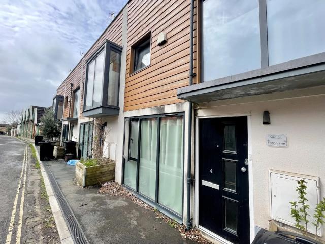 house in Winton Lane Totterdown