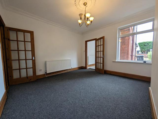 house in Arbury Road, Nuneaton, CV10 7NB