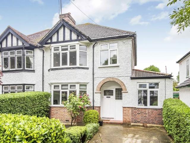house in Arlington Road East Twickenham, TW1