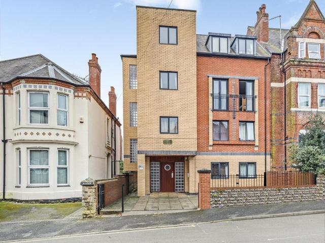 house in Arthur Street, Nottingham, NG7 4DW