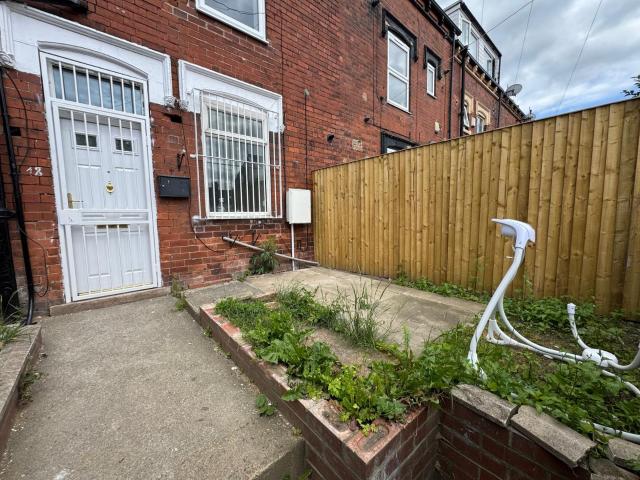 house in Berkeley Street, LS8 3RW, Leeds
