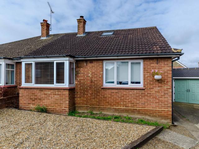 house in Bryanstone Close, Guildford, GU2