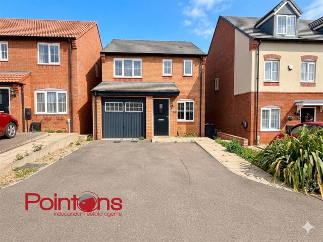 house in Caesar Drive, Nuneaton, CV11 6ZD