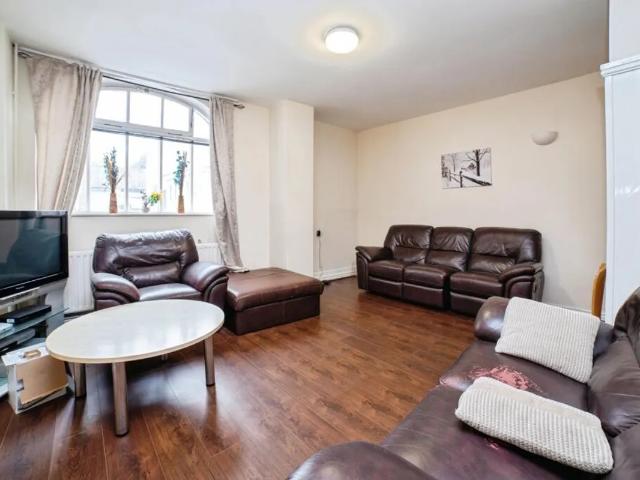house in Chesterfield Road, Alfreton