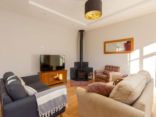 house in Chipstead Lane, Sevenoaks TN13 2AG