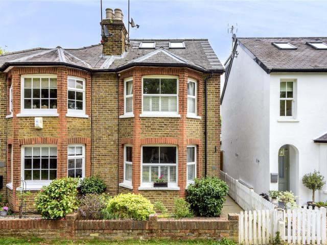 house in Cobham