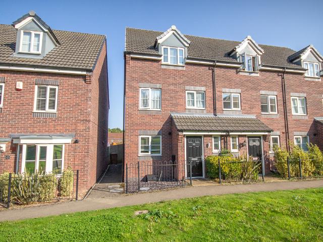 house in College Green Walk, Mickleover