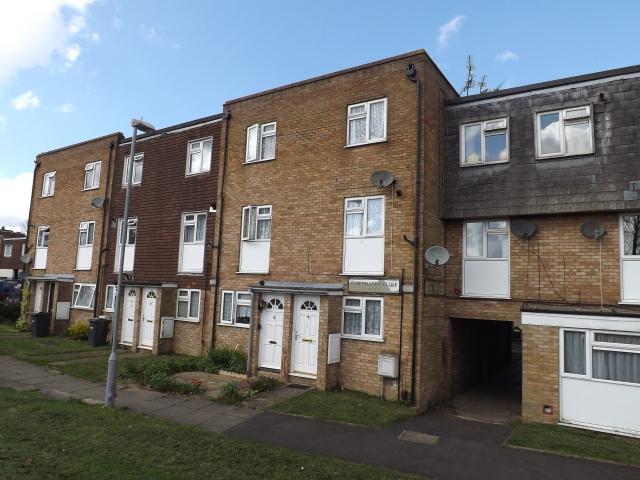 house in Copenhagen Close, Luton, Beds