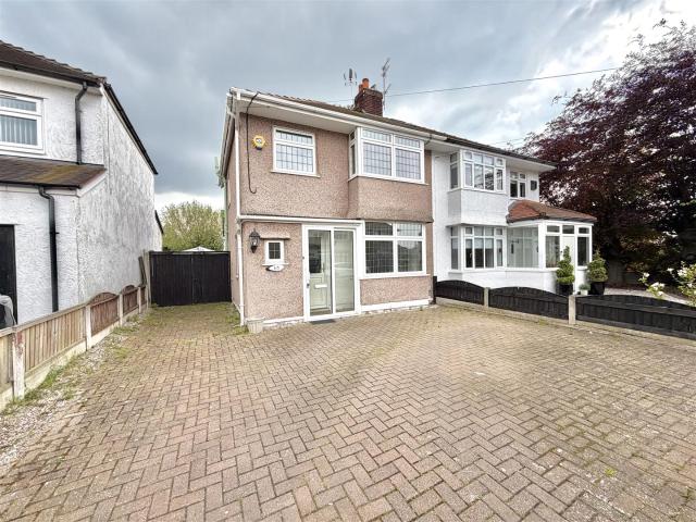 house in Cortsway, Wirral